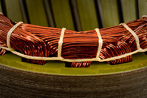 BLDC & AC servo motors w/ encoders, NEMA 23 & 34